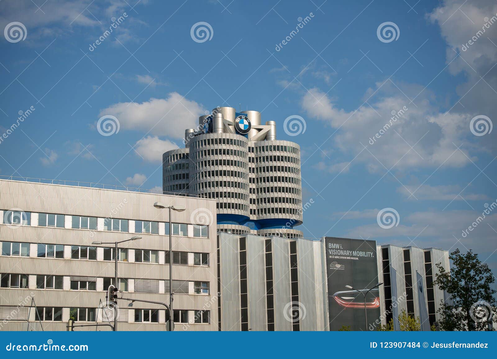 BMW Tower in Munich editorial stock image. Image of maker - 123907484