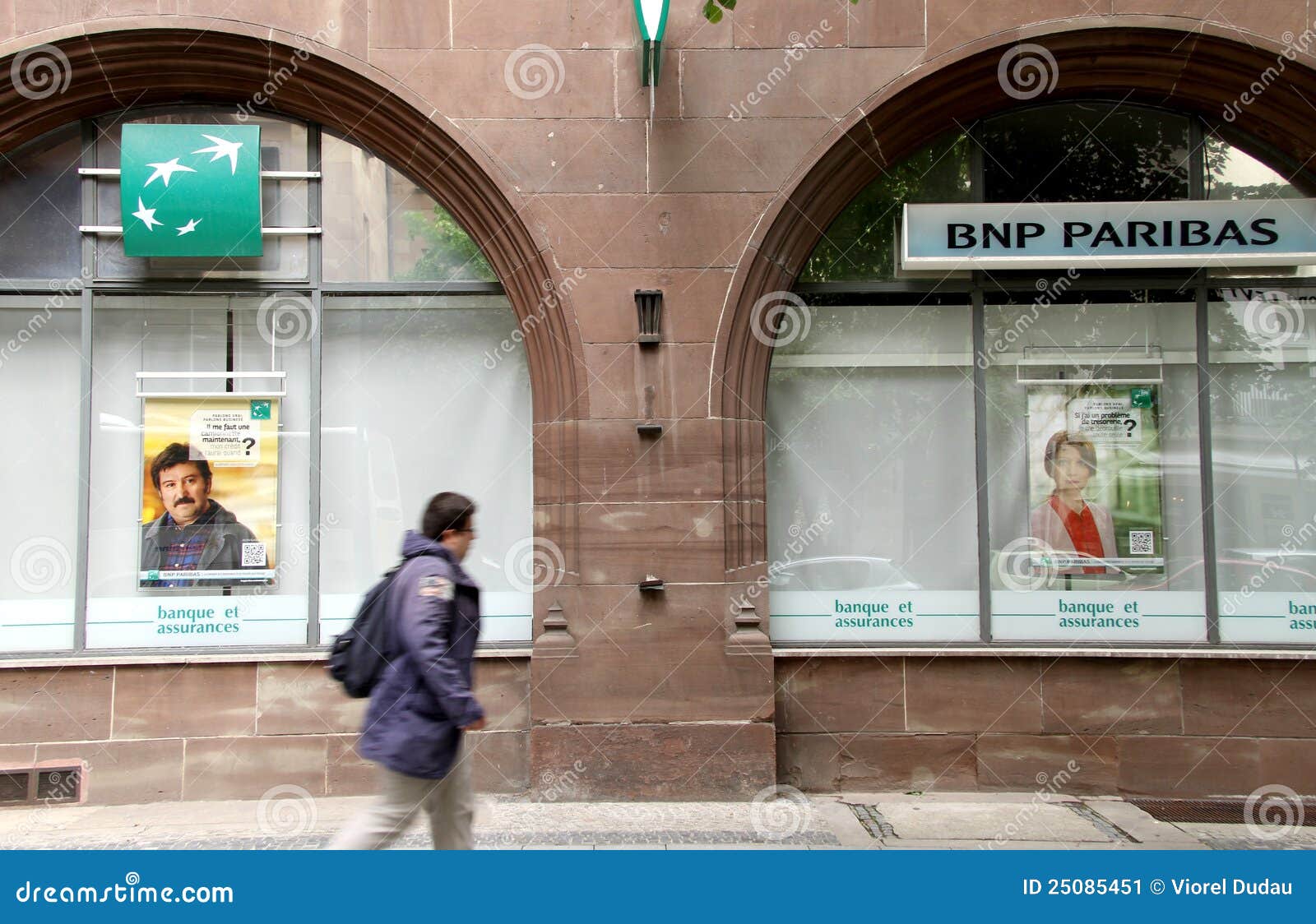BNP Paribas bank editorial photo. Image of entrance, display - 25085451