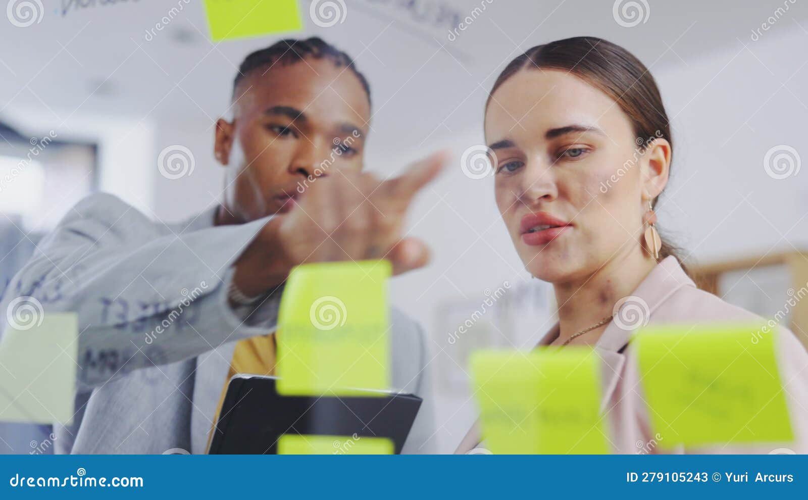Board, Explain or Business People Teamwork, Communication and ...