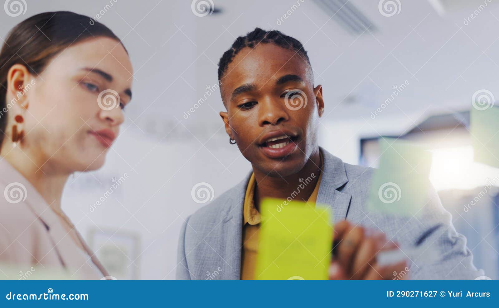 Board, Explain or Business People Teamwork, Communication and ...