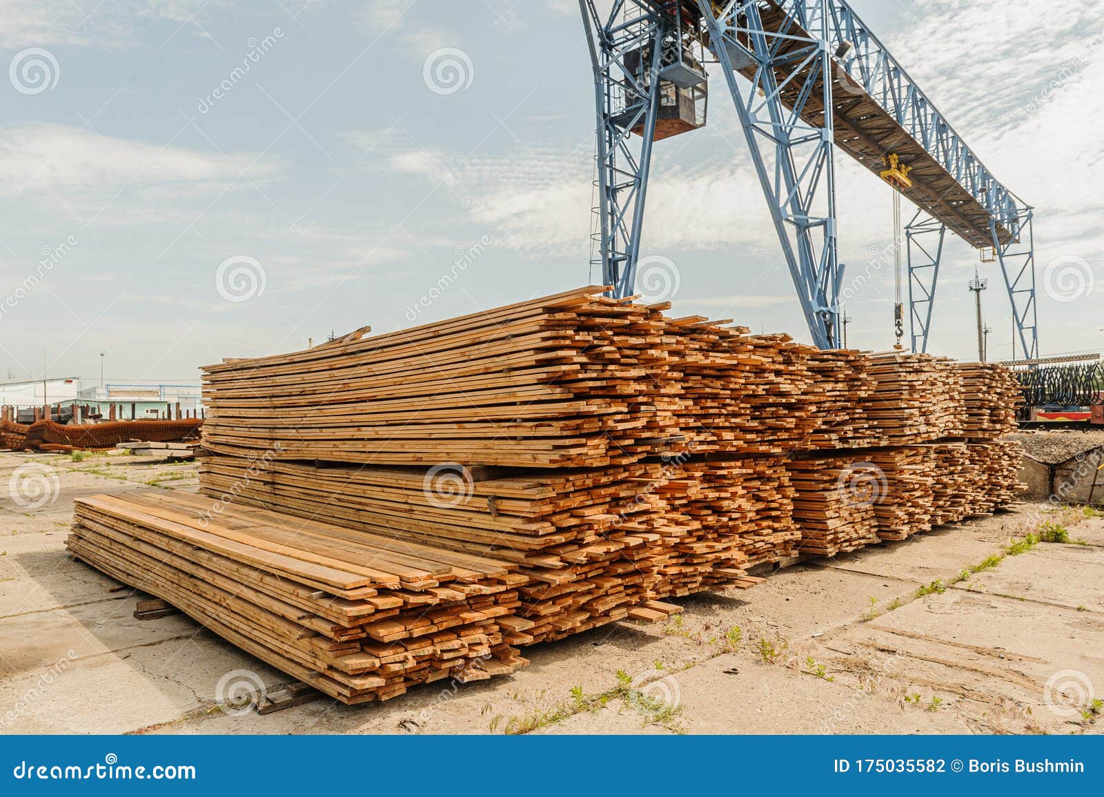 Board Pine Stack Building Materials High Parallel Folded Dry Building ...