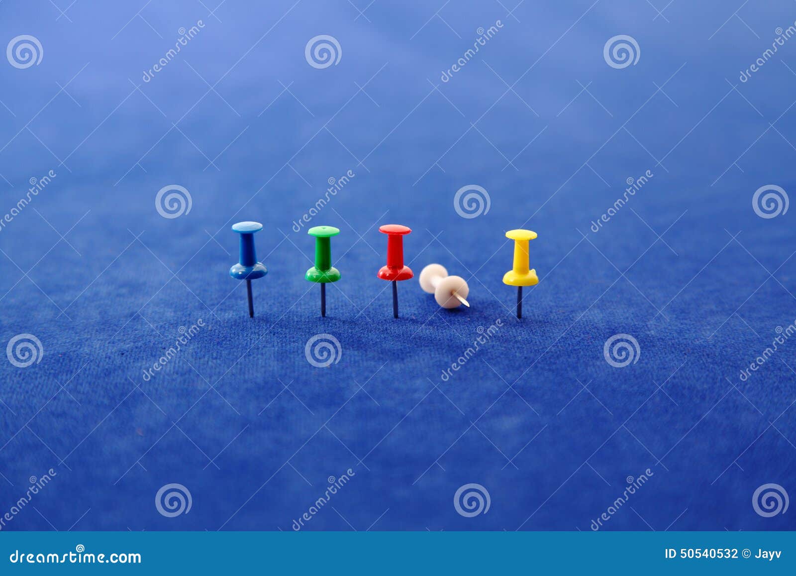Board Pins Royalty-Free Stock Photography | CartoonDealer.com #50541125