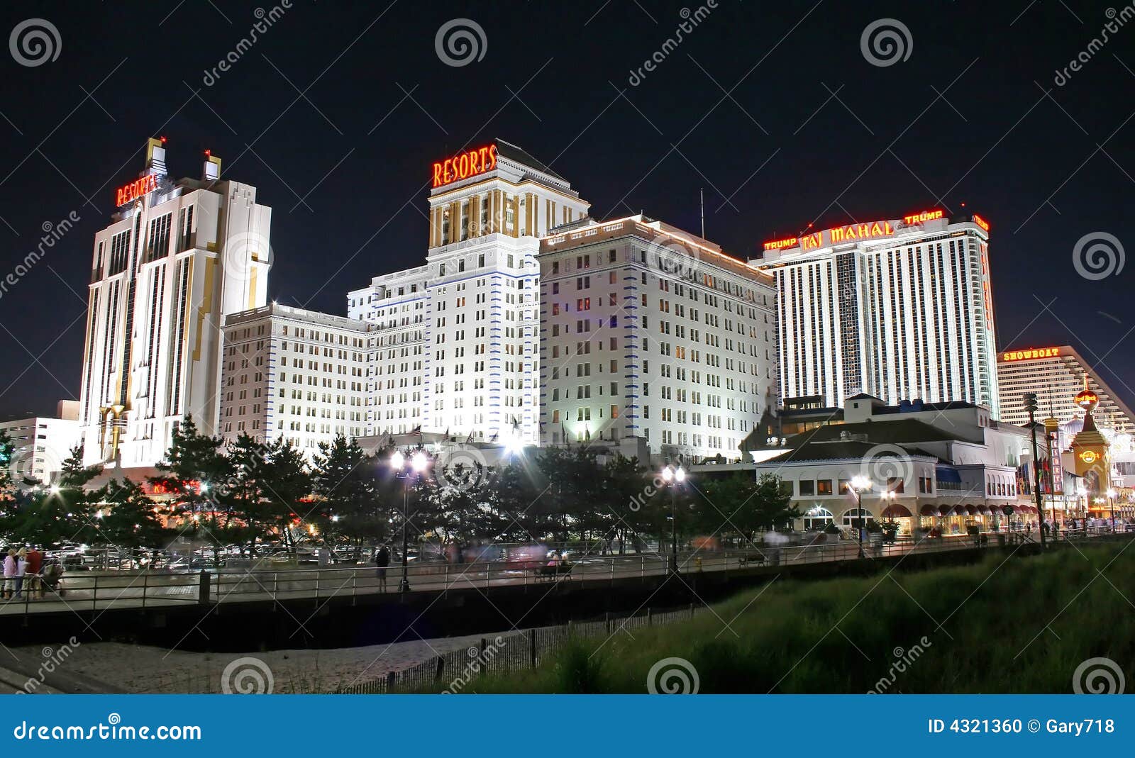 Boardwalk at Night in Atlantic City Editorial Image - Image of showboat ...