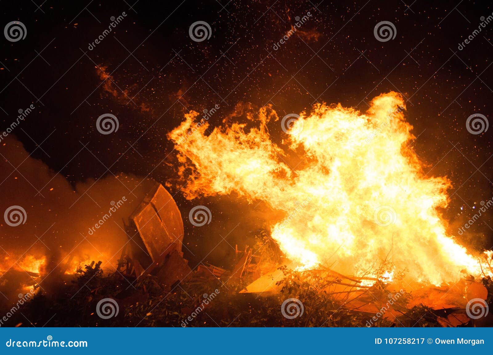 Boat on fire stock image. Image of atmosphere, night - 107258217