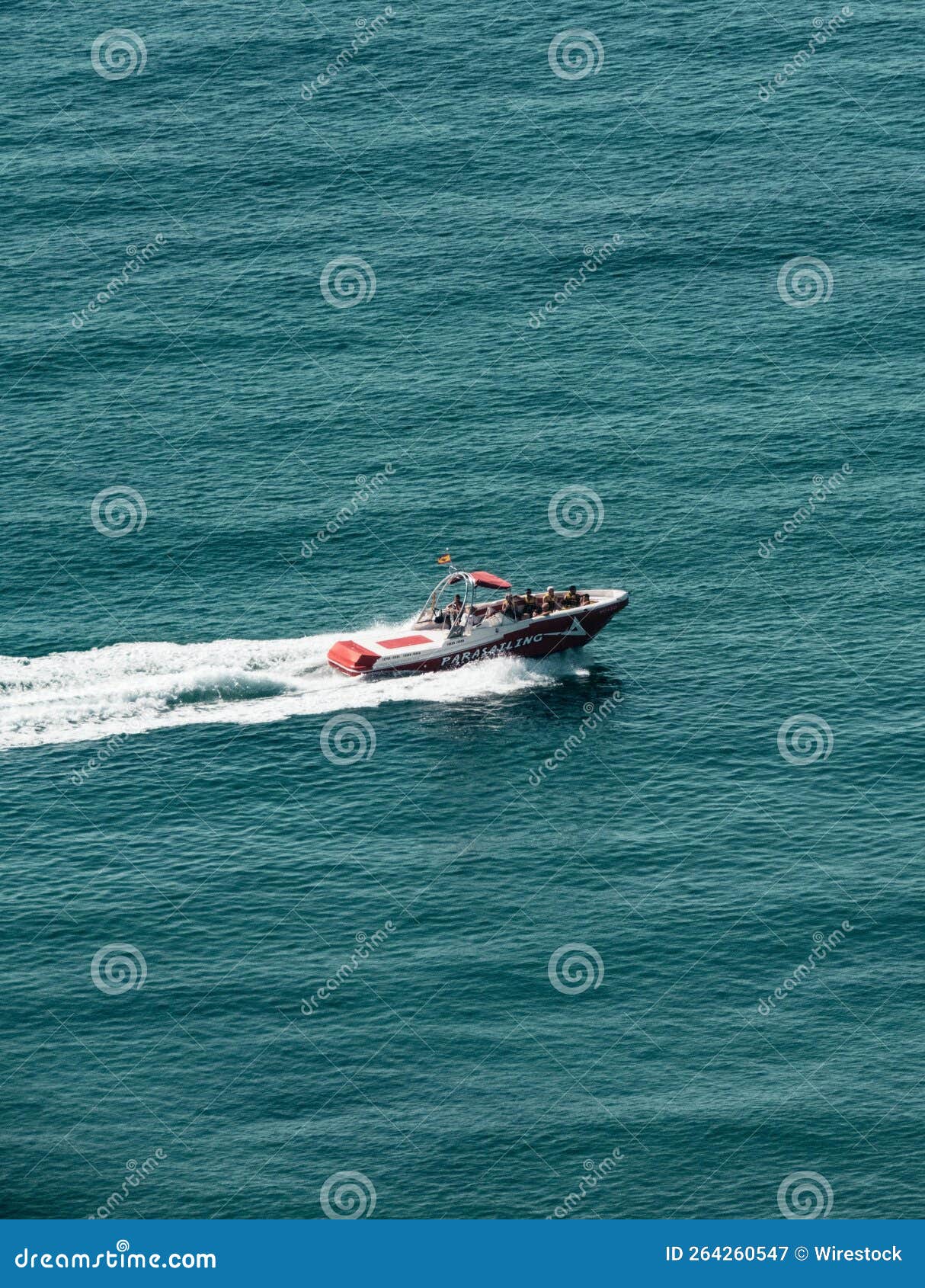 Boat Leaving the Trace on the Sea Editorial Photography - Image of blue ...