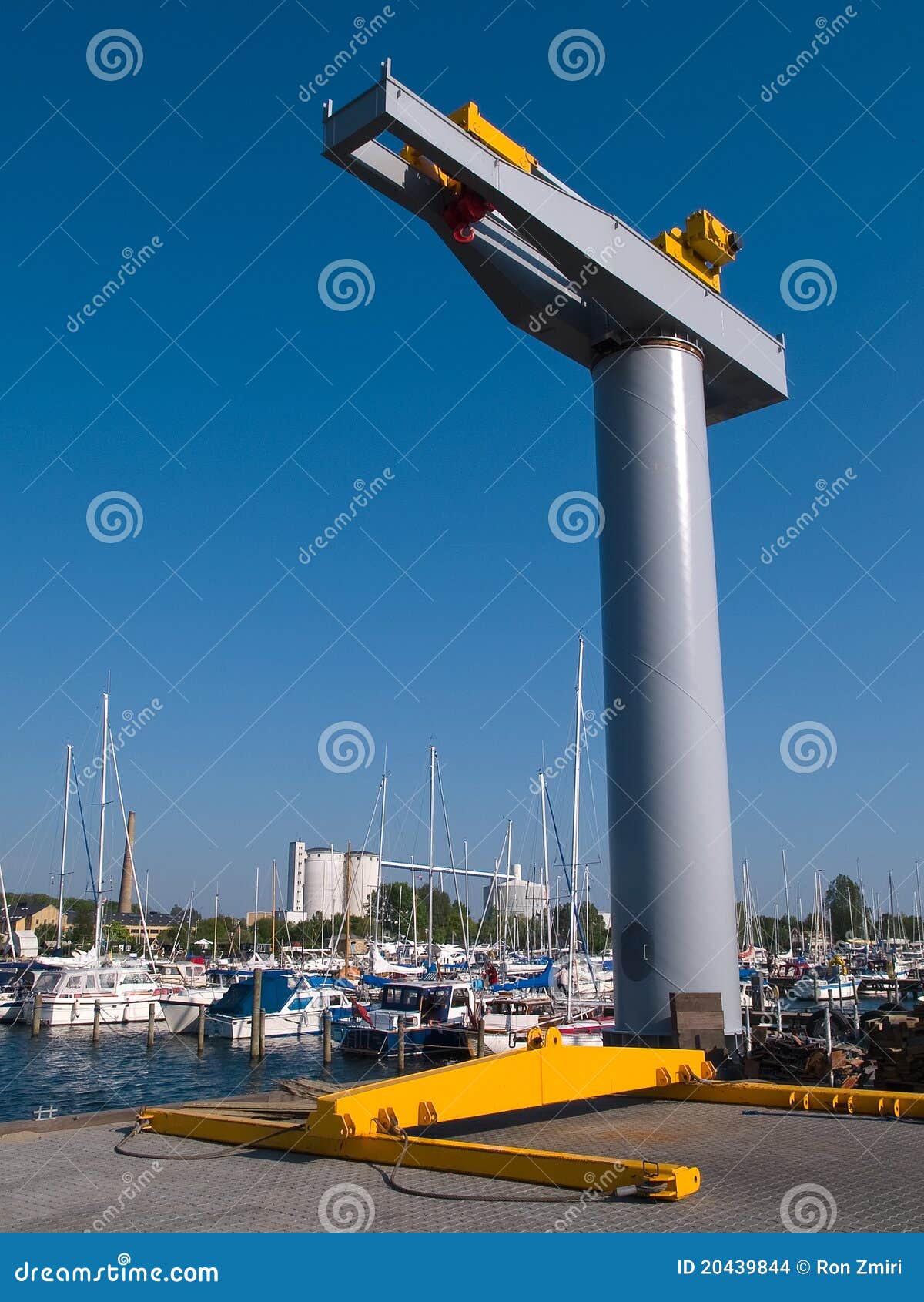 Boat lifter crane stock photo. Image of shipyard, lift - 20439844