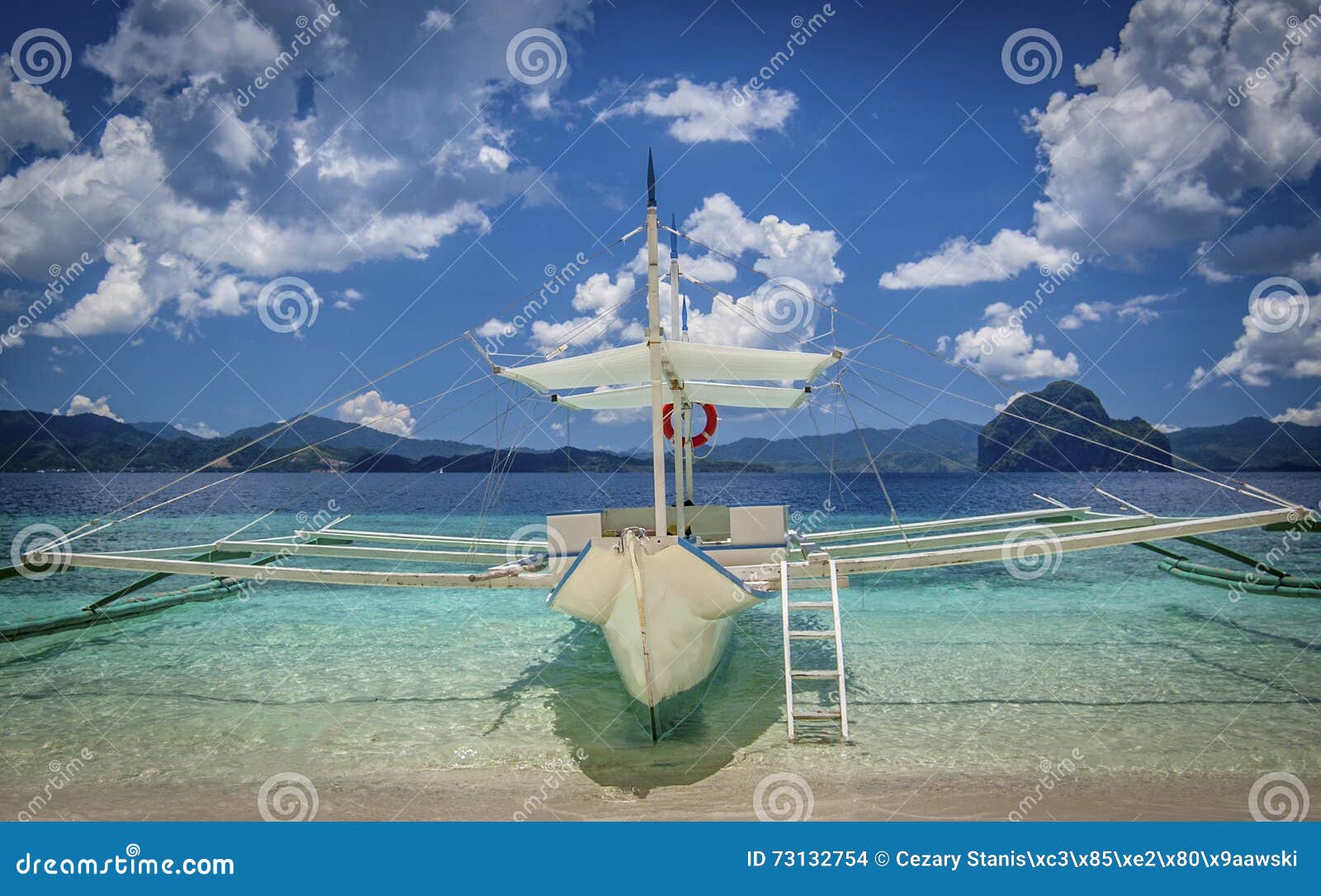 Boat in paradise stock photo. Image of boat, ocean, beach - 73132754