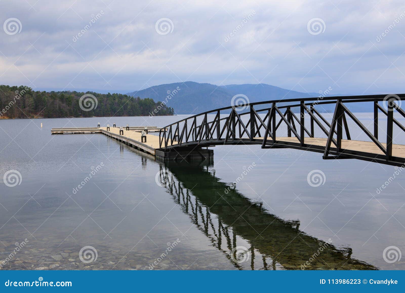 Boat Ramp Lake Jocassee Sc Devils Fork State Park Stock Image Image Of Walkway Dock 113986223