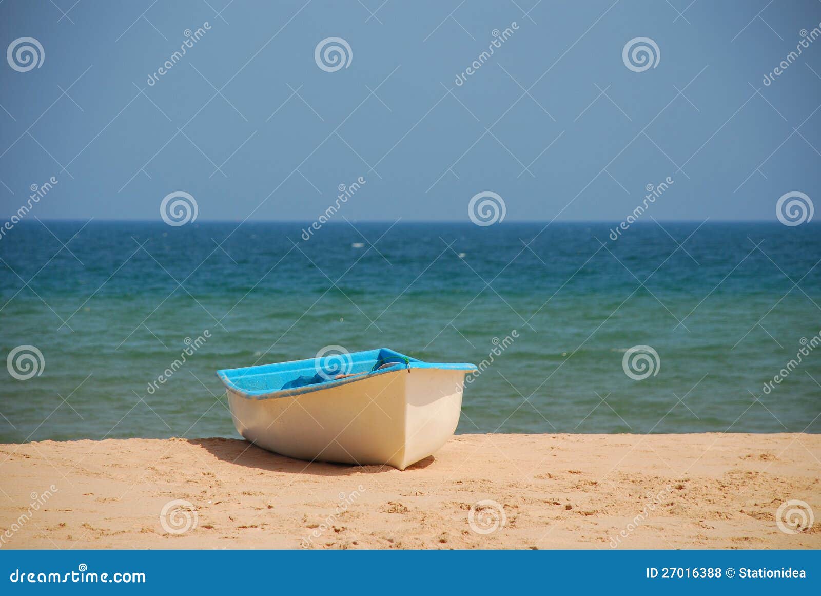 Boat on a sandy beach stock photo. Image of boat, sand - 27016388