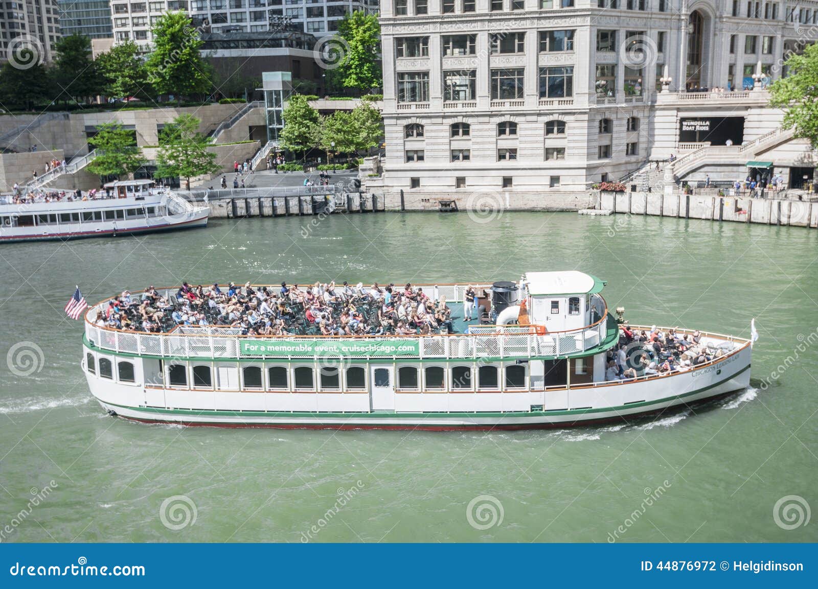 Boat tour Chicago editorial photography. Image of chicago - 44876972