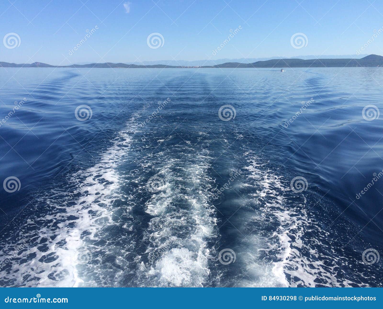 Boat Trail In Water Picture. Image: 84930298