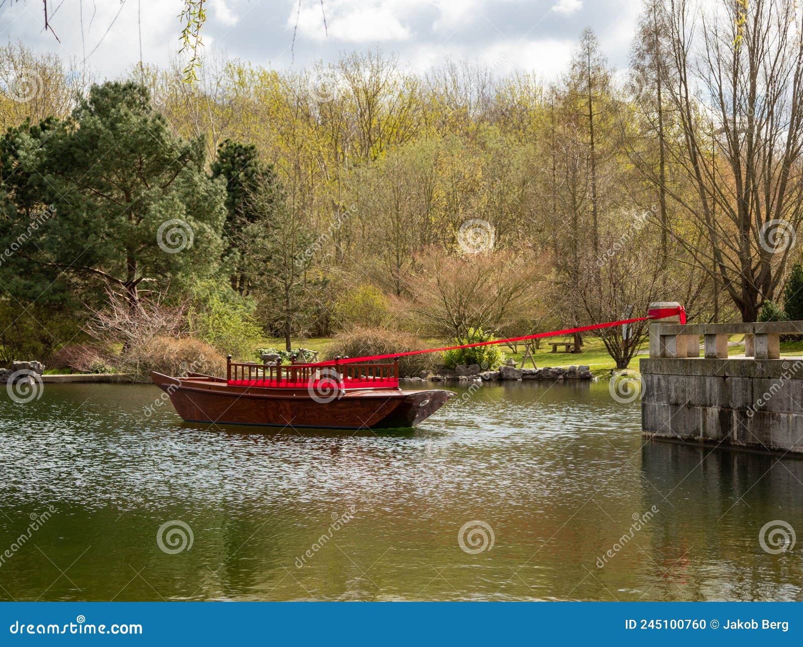 Boat on the Water in the Park. Editorial Image - Image of park ...