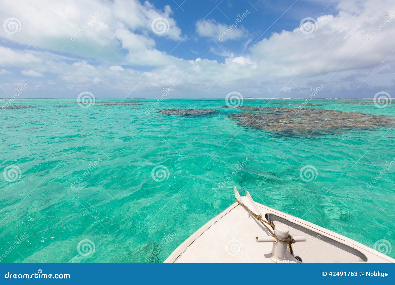 Boating at cook islands stock image. Image of lagoon - 42491763