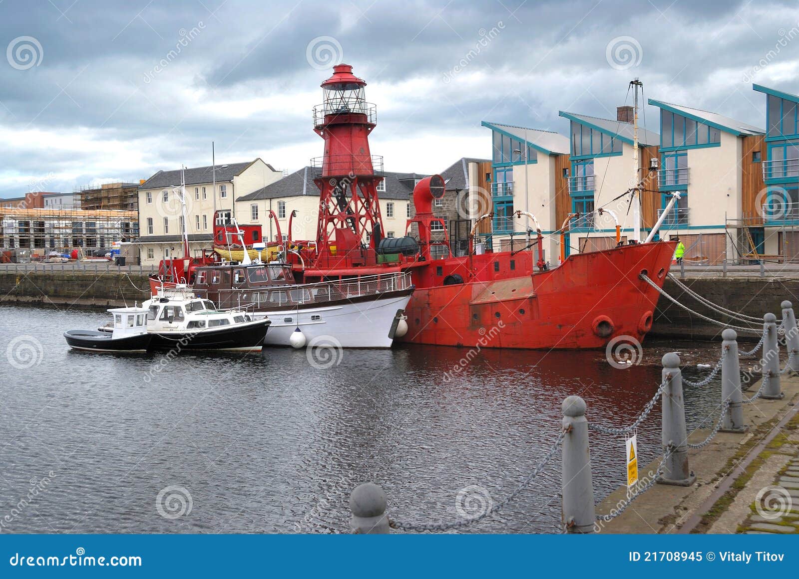 Boats in a Harbour, Dundee, Scotland Stock Image - Image of county ...