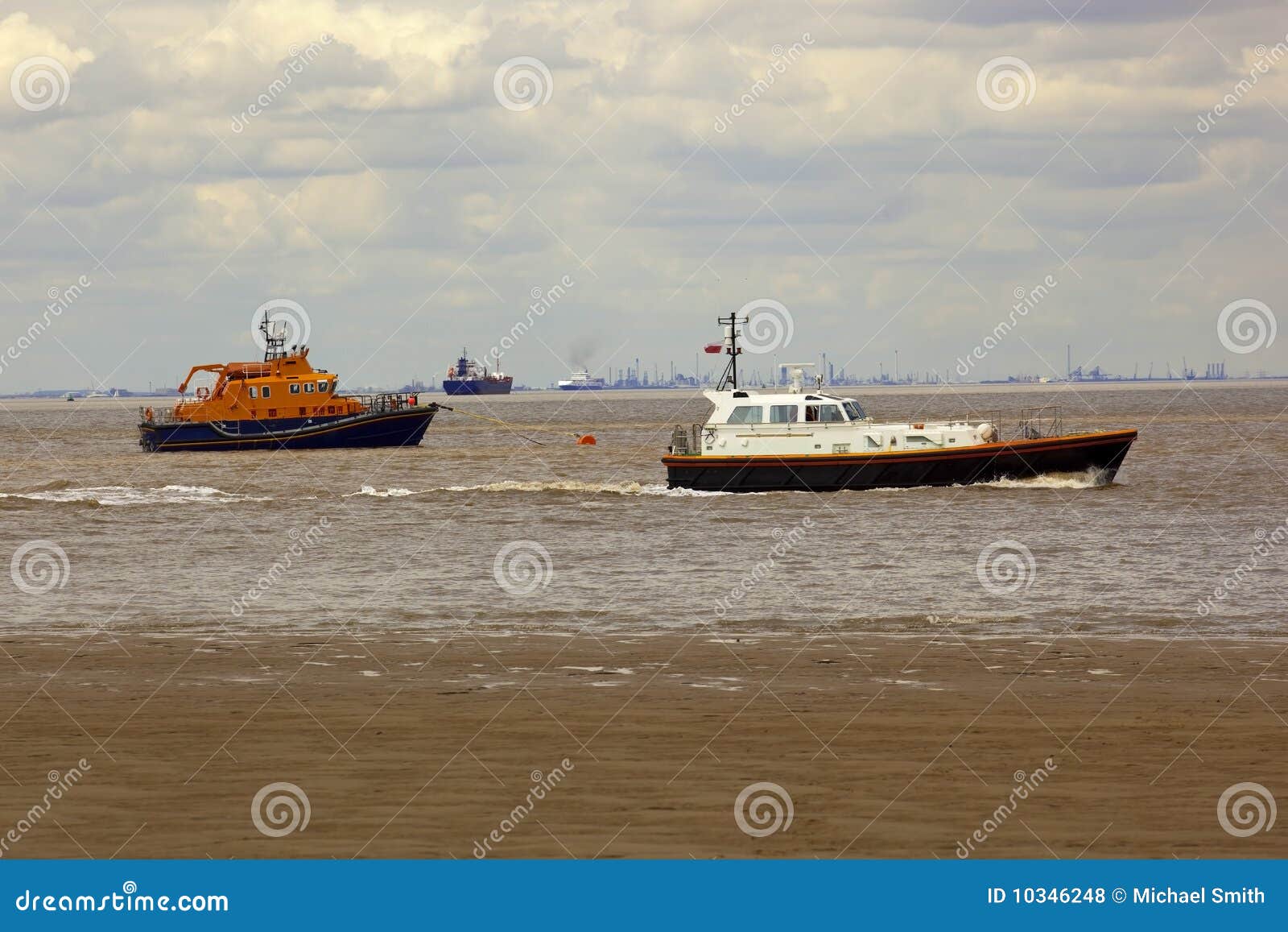Boats on the Humber Estuary Stock Photo - Image of seascape, space ...