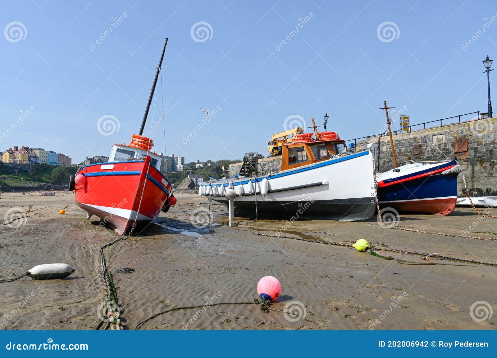 Boats at Low Tide in a Harbour Stock Photo - Image of calmness, scenic ...