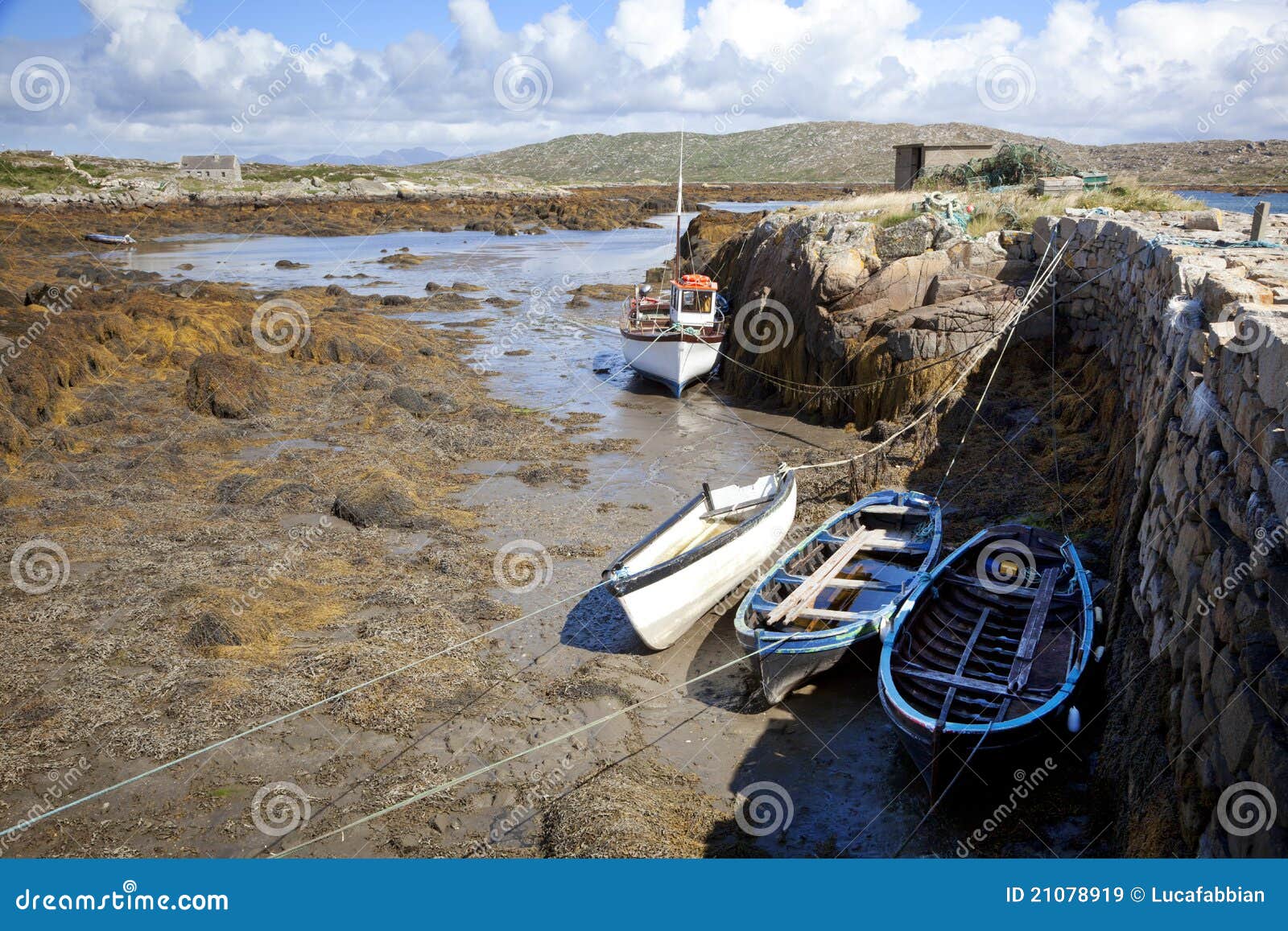 The boats and the tide stock image. Image of cloud, nautical - 21078919