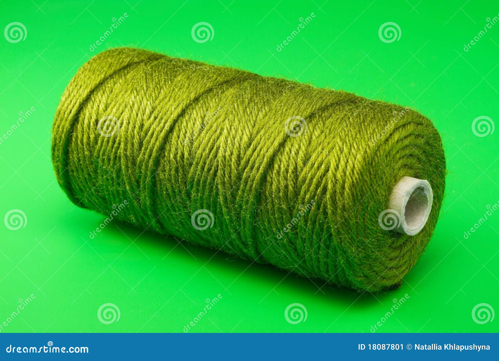 Bobbin of green thread stock image. Image of yarn, tailor - 18087801