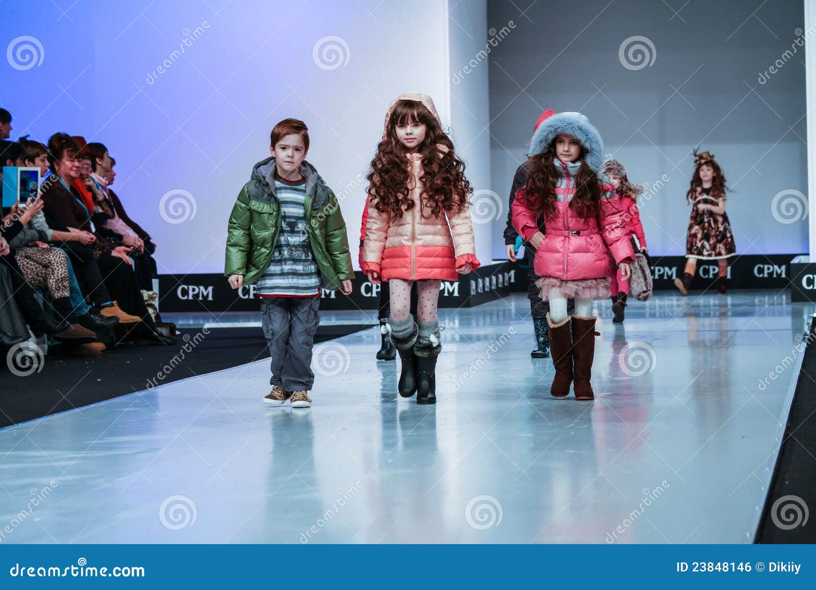 Boboli clothing collection editorial photo. Image of defile - 23848146