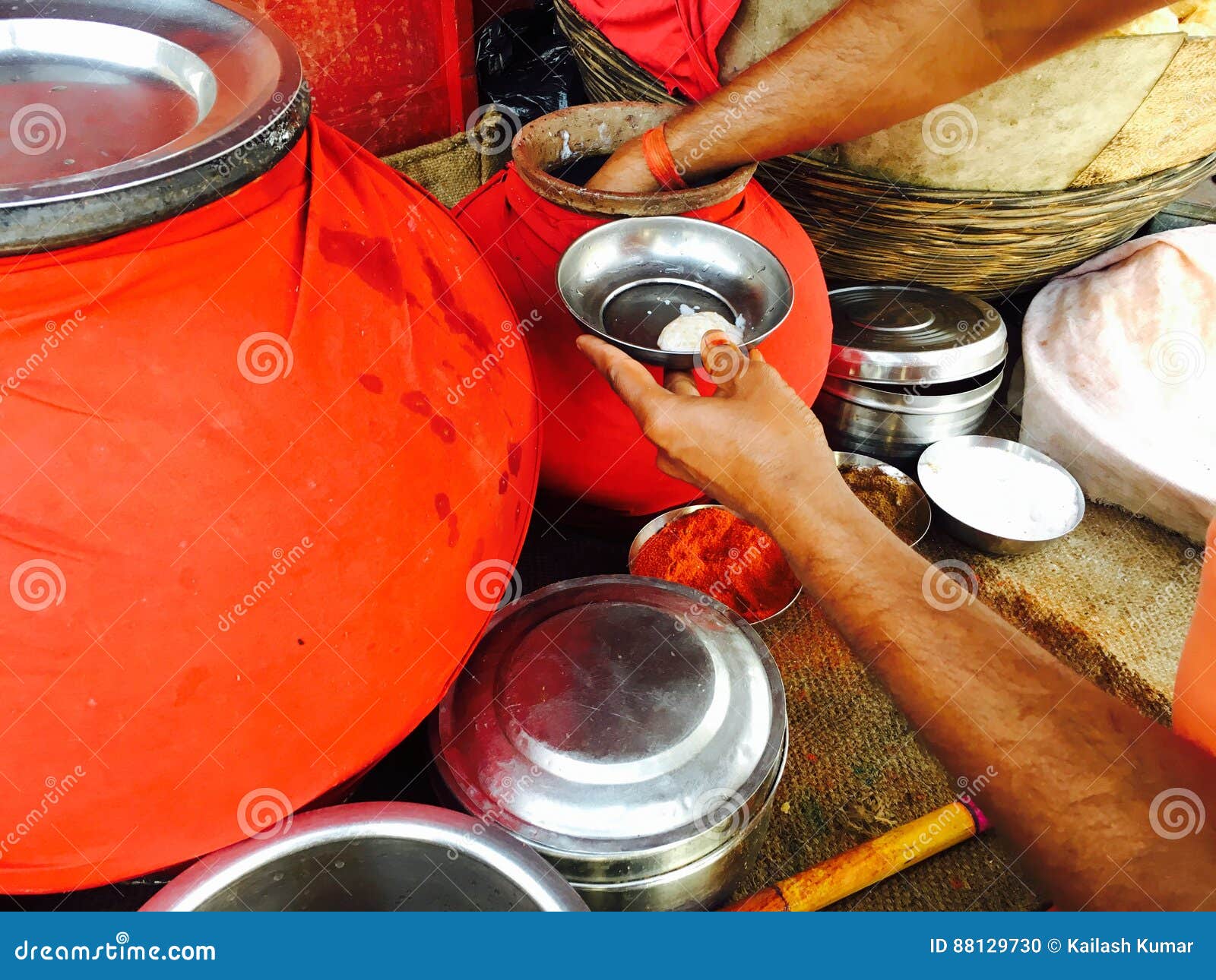 Bocado Indio Tradicional De Puri O De Poori Foto de archivo - Imagen de ...