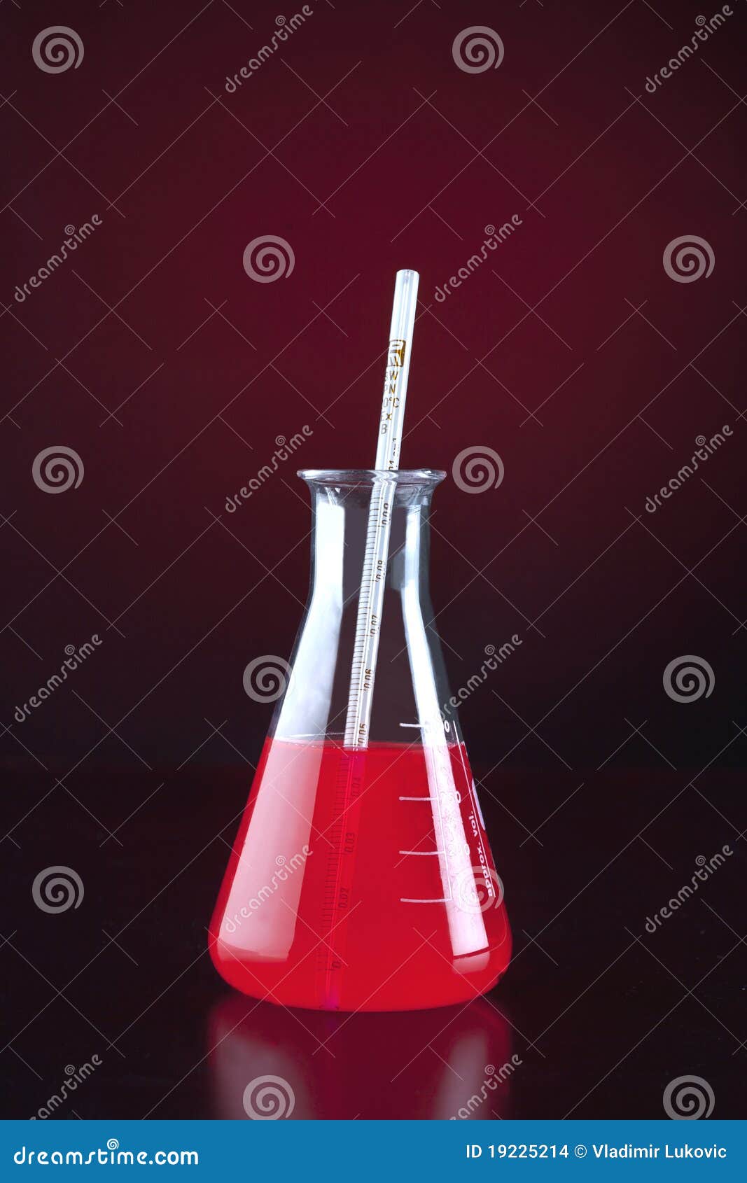 Boccetta del laboratorio fotografia stock. Immagine di esperimento ...