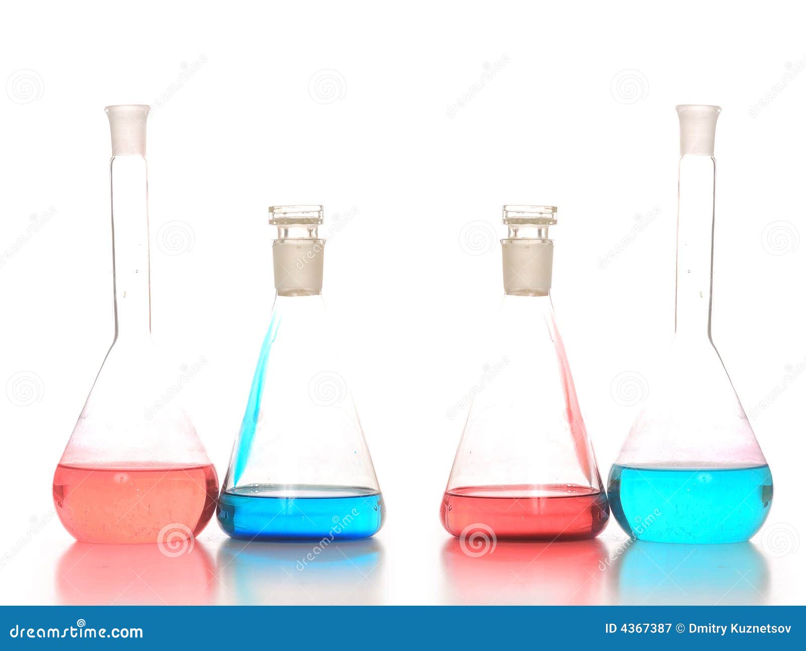 Boccetta di chimica immagine stock. Immagine di analizzare - 4367387