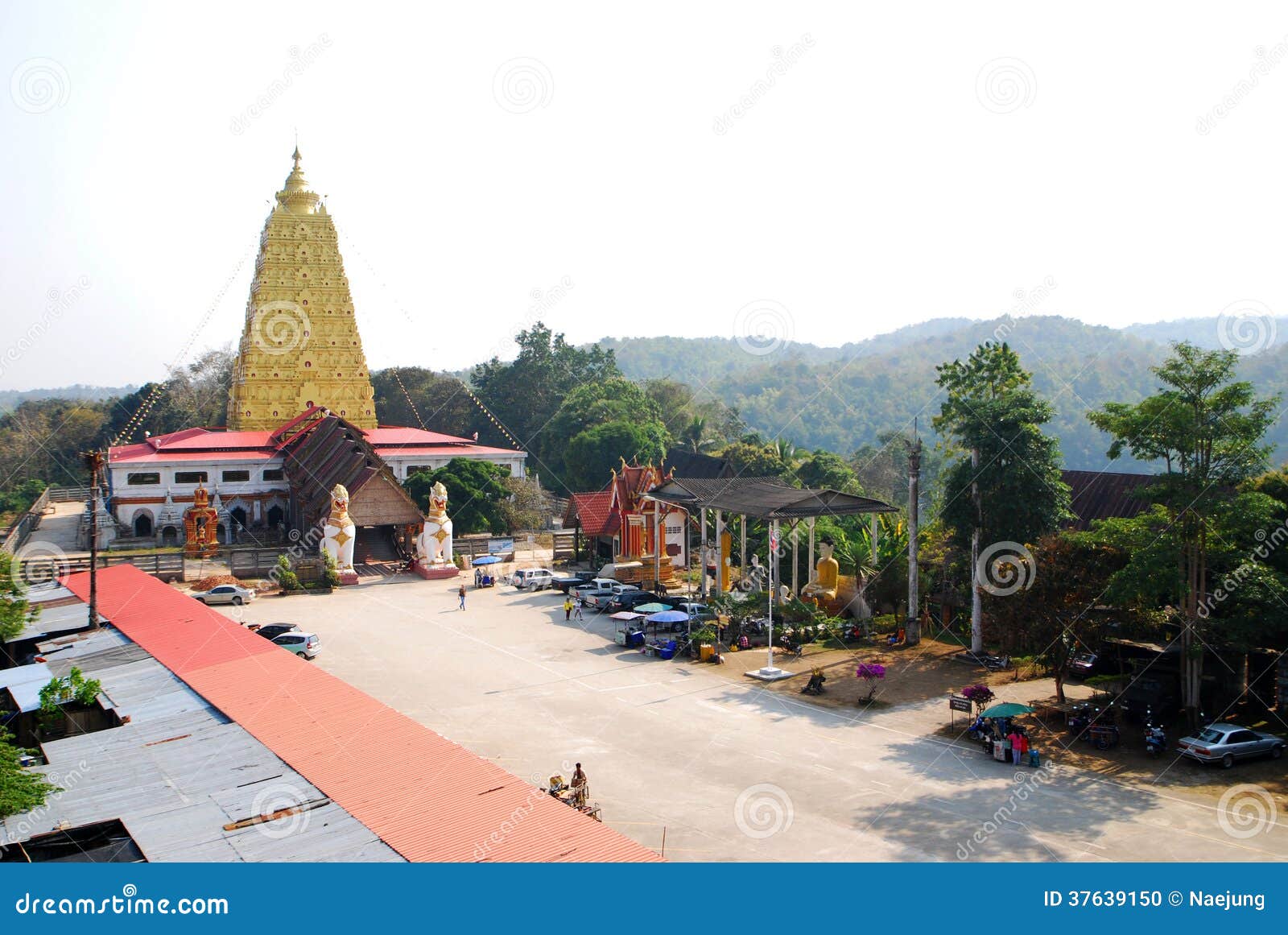 Bodh Gaya editorial image. Image of church, indian, buddhist - 37639150