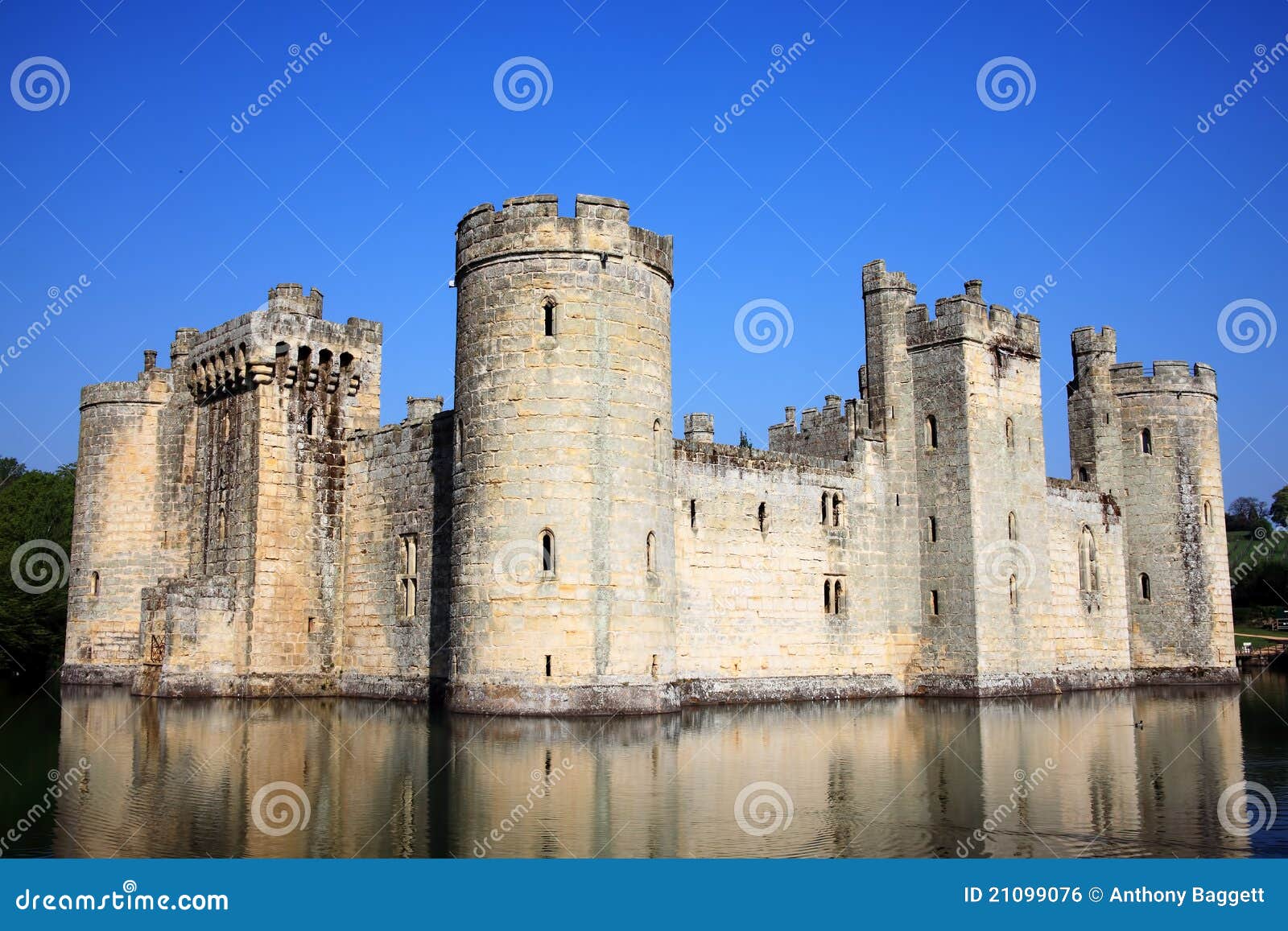 Bodiam Castle stock photo. Image of destinations, history - 21099076