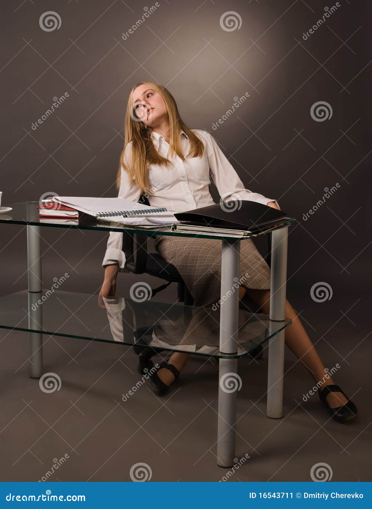 Body of the Lifeless College Girl Stock Image - Image of face, danger ...