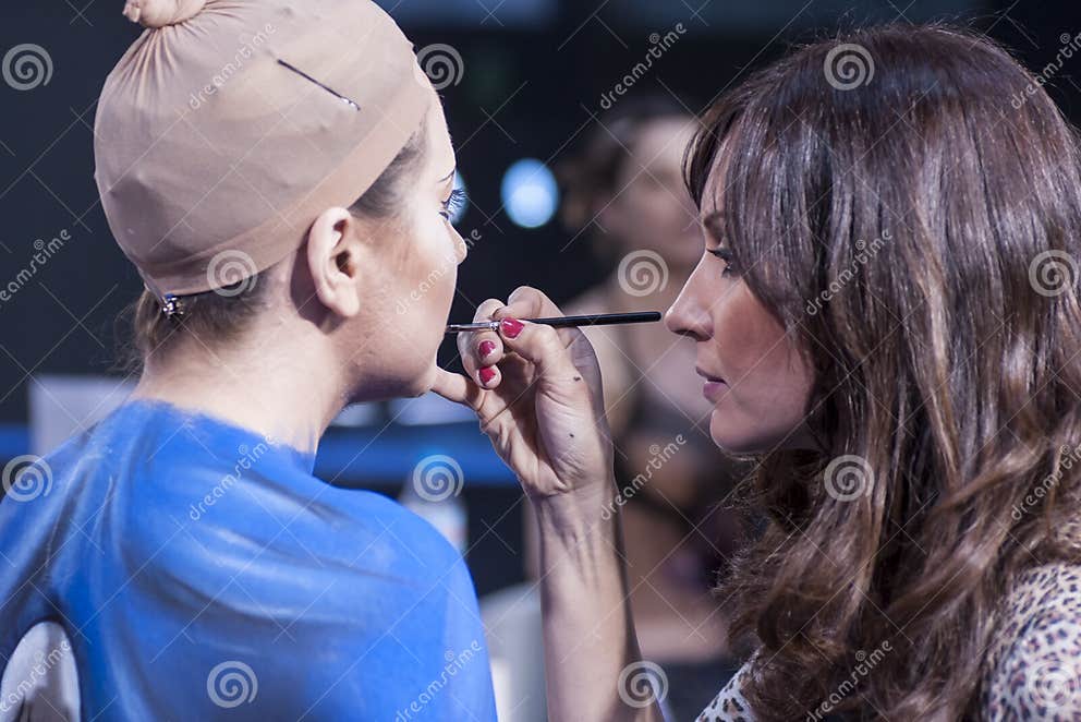 BODY PAINT MAKE UP PROCESS, COSMOBELLEZA 2014 Editorial Photography ...