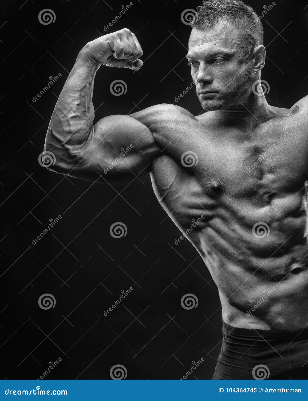 Bodybuilder image stock. Image du actif, bodybuilder - 104364745