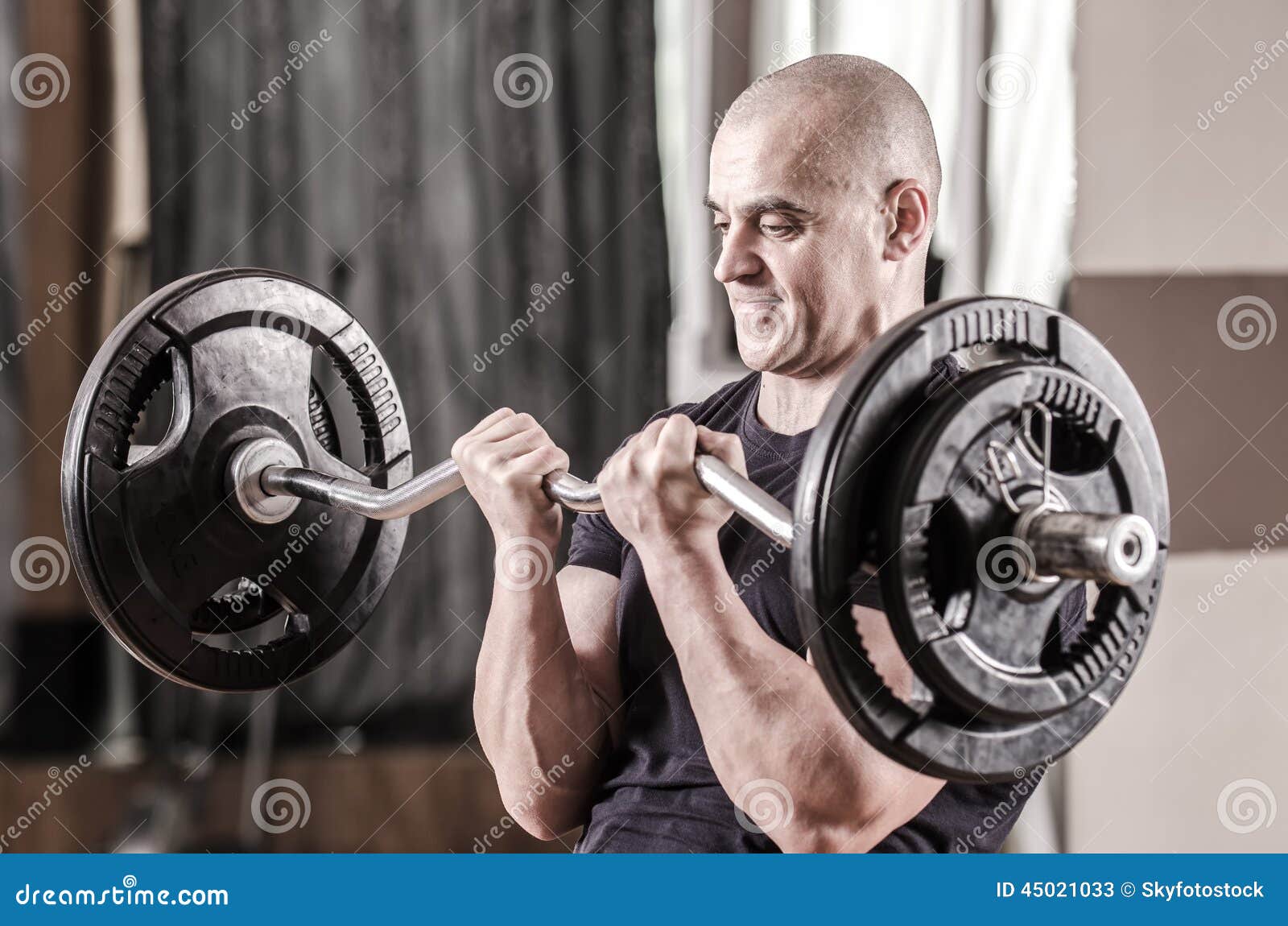 Bodybuilder imagen de archivo. Imagen de tren, lifestyle - 45021033