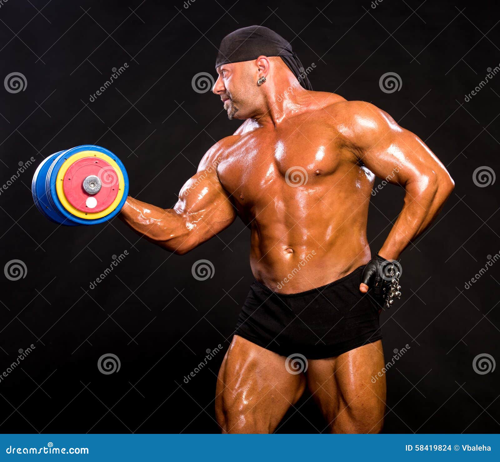 Bodybuilder beau photo stock. Image du sain, soin, instructeur - 58419824