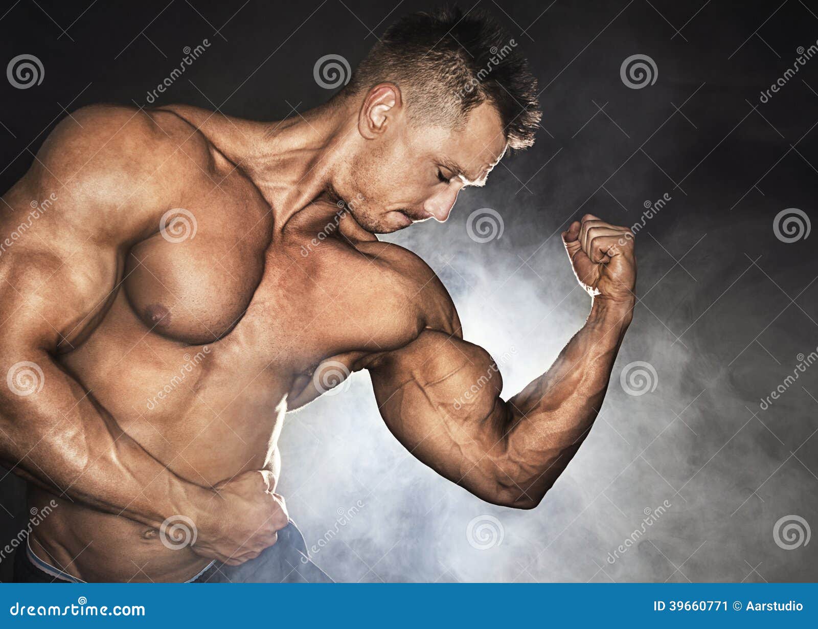 Bodybuilder with Strong Biceps Stock Image - Image of light, indoors ...