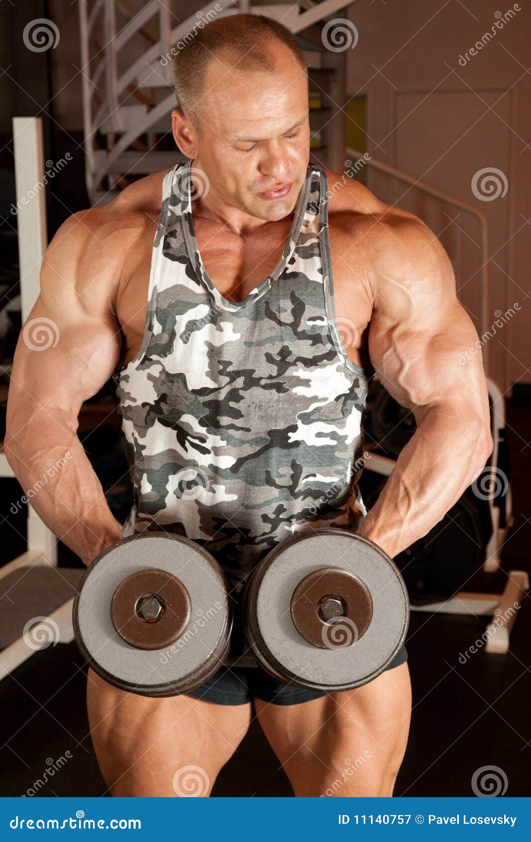 Bodybuilder in Training Room Stock Image - Image of male, posing: 11140757