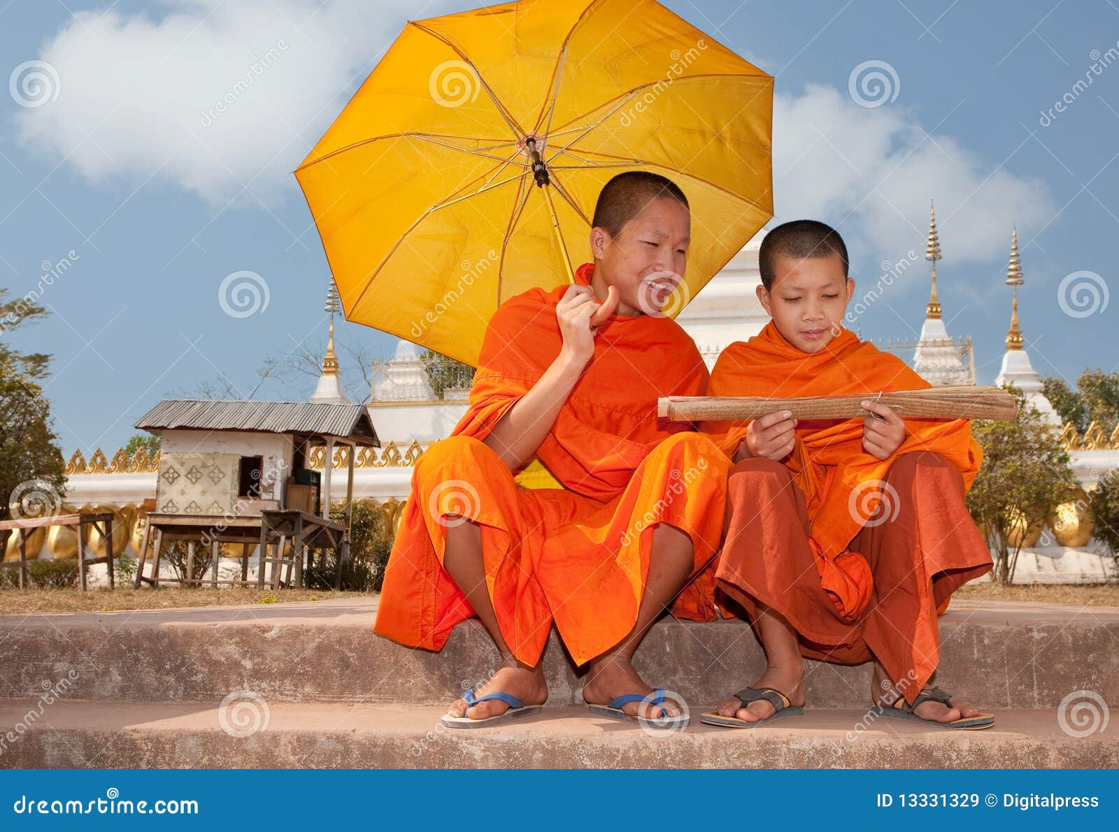Boeddhistische Monnik in Laos Stock Afbeelding - Image of godsdienst ...