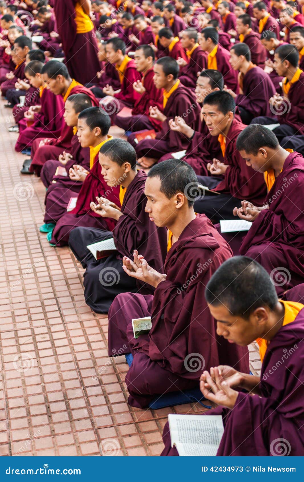 Boeddhistische monniken redactionele stock foto. Image of cultureel ...