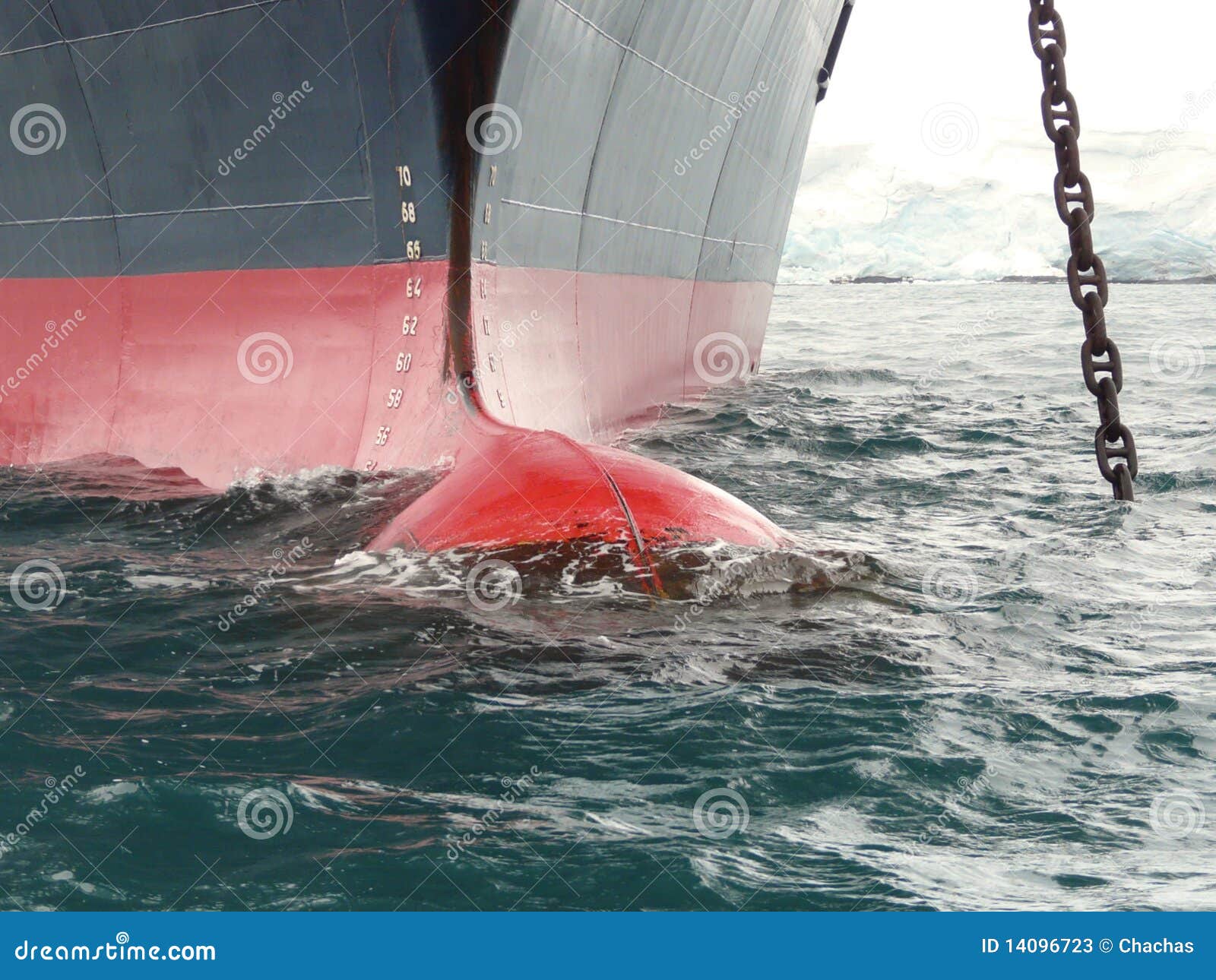 Boeg van modern schip stock afbeelding. Image of stijgend - 14096723