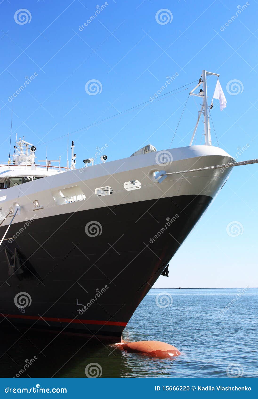 Boeg van schip stock foto. Image of waard, golfbreker - 15666220