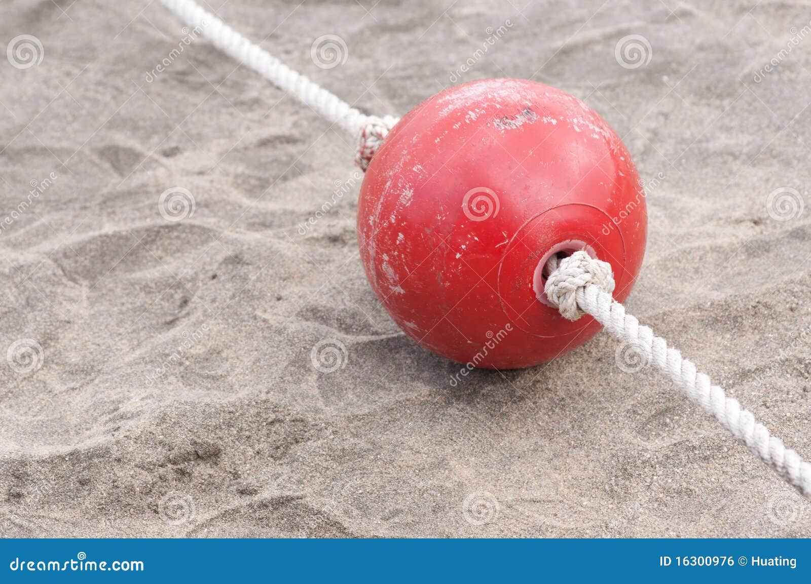 Boei stock foto. Image of kabel, boei, zand, strand, oceaan - 16300976