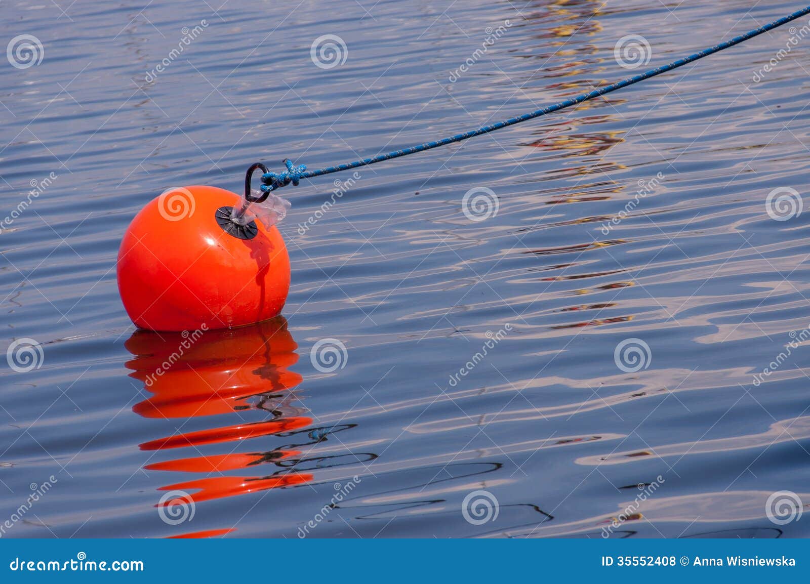 Boei op water stock foto. Image of haven, kabel, blauw - 35552408