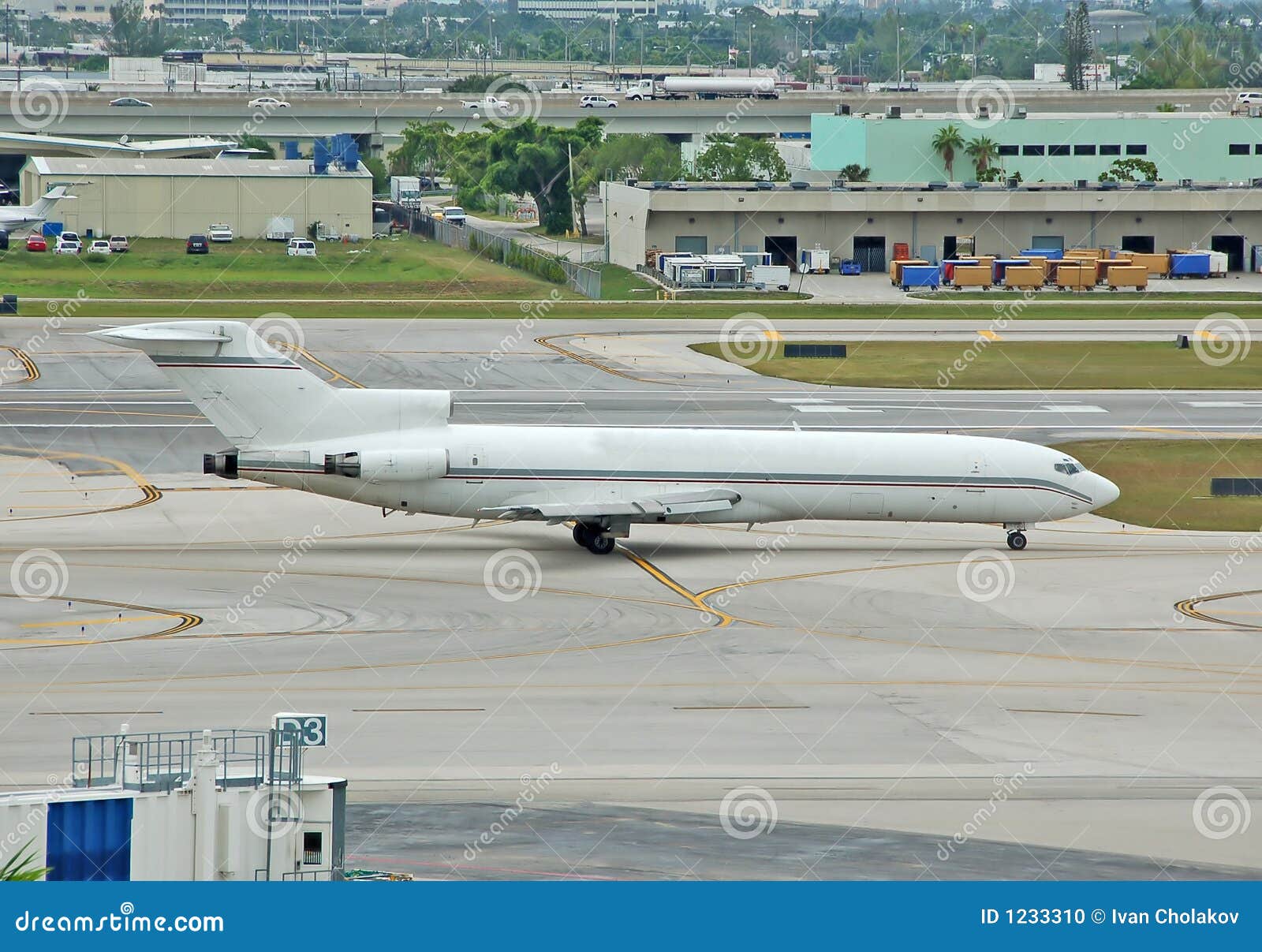 Boeing 747 ER Cargo Stock Photo | CartoonDealer.com #39729600