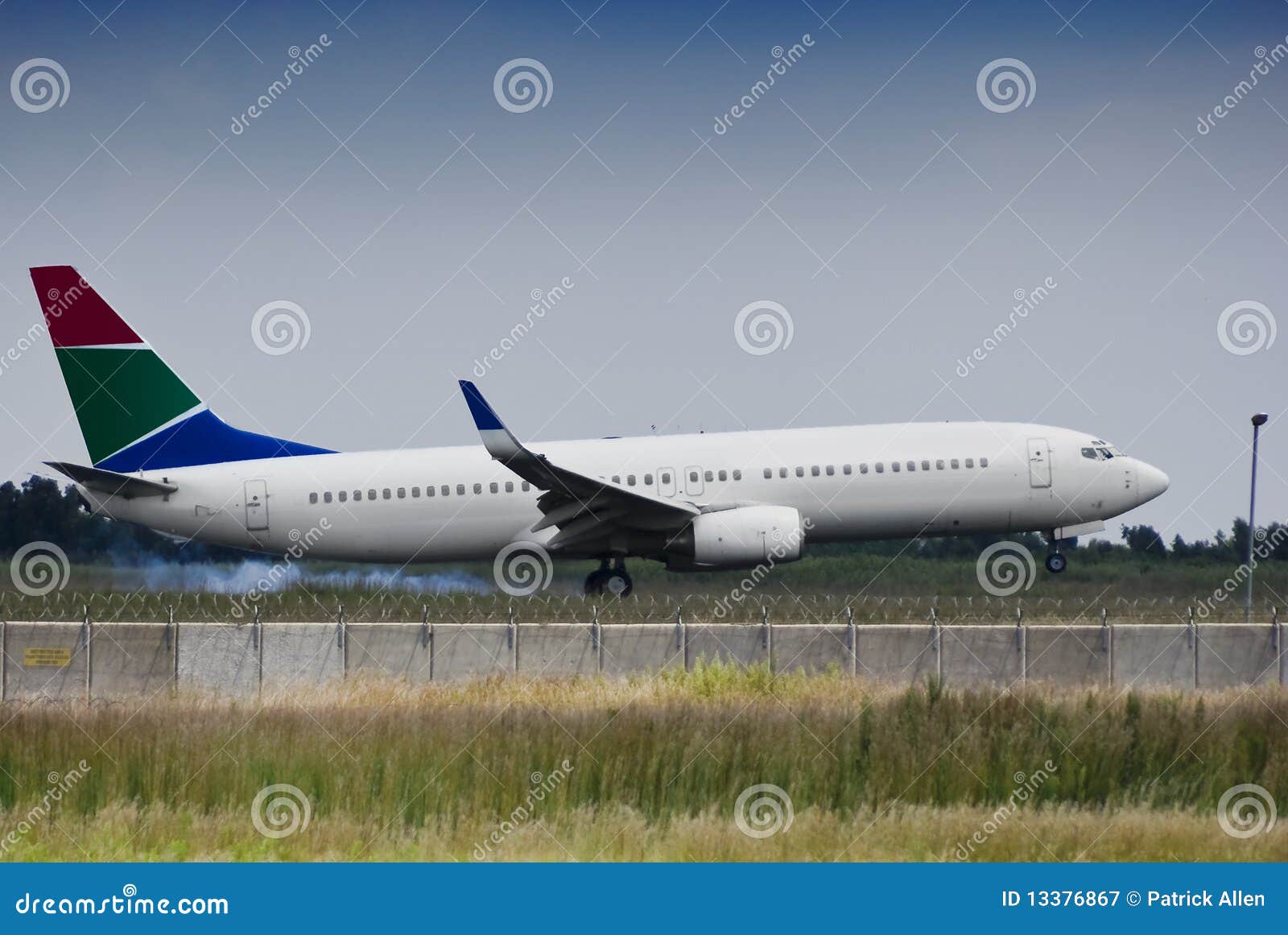 11,622 Airplane Boeing 737 Landing Stock Photos - Free & Royalty-Free ...