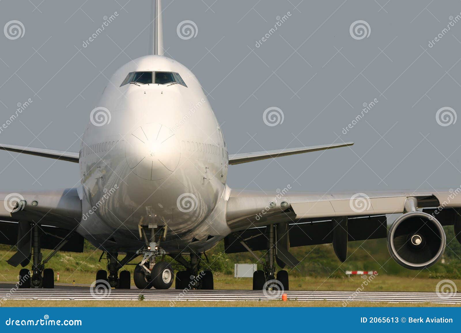Boeing 747 stock image. Image of aircraft, landing, runway - 2065613