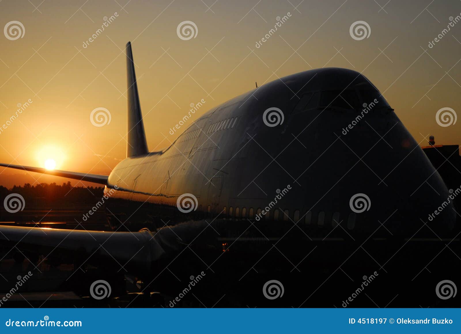 Boeing-747 at sunset stock image. Image of evening, airplane - 4518197