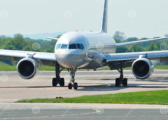 Boeing 757 stock image. Image of aerodrome, pilot, journey - 17583791