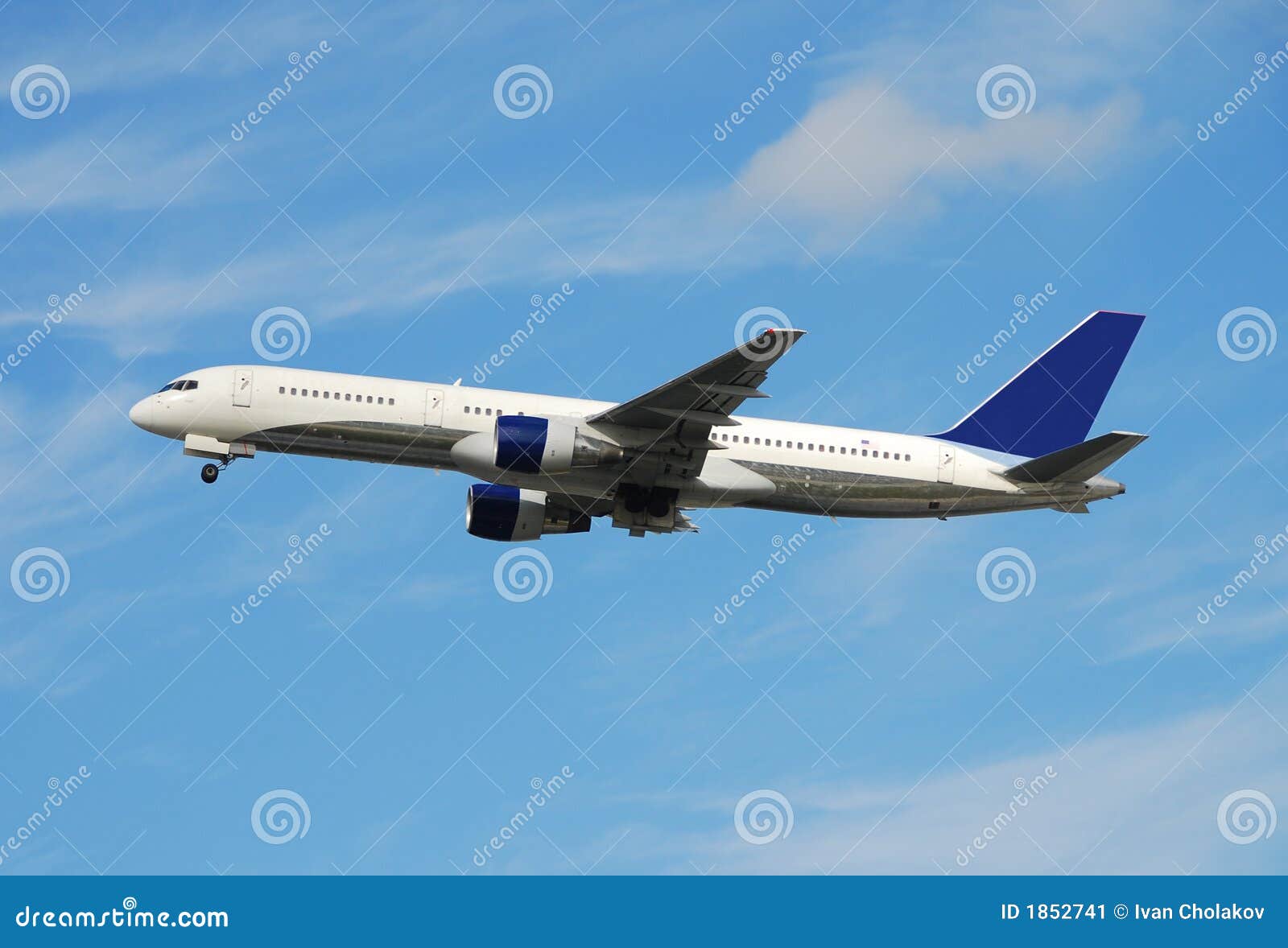 Boeing 757 Passenger Jet Stock Image - Image: 1852741