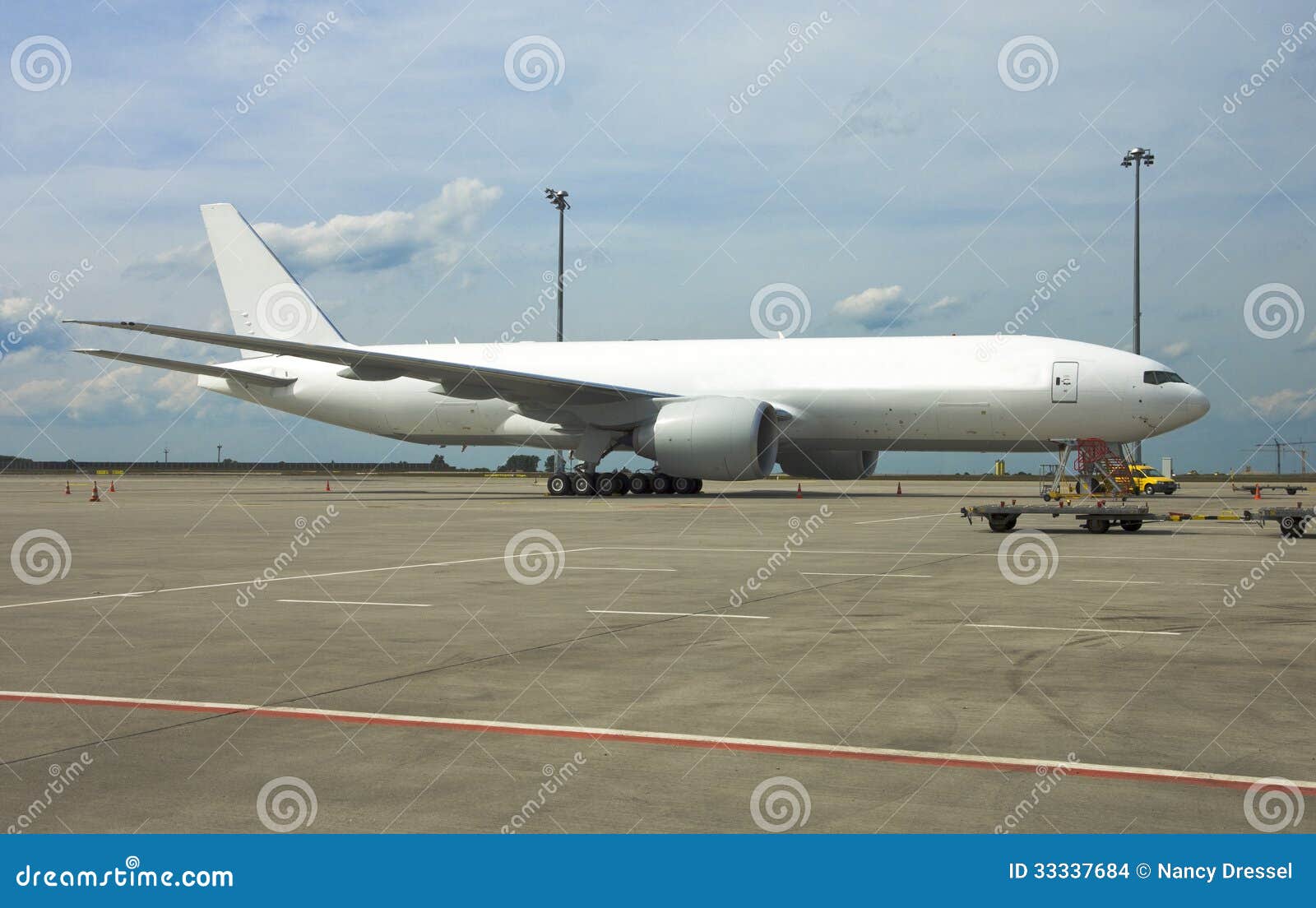 Boeing 777 on airport stock photo. Image of gulfstream - 33337684