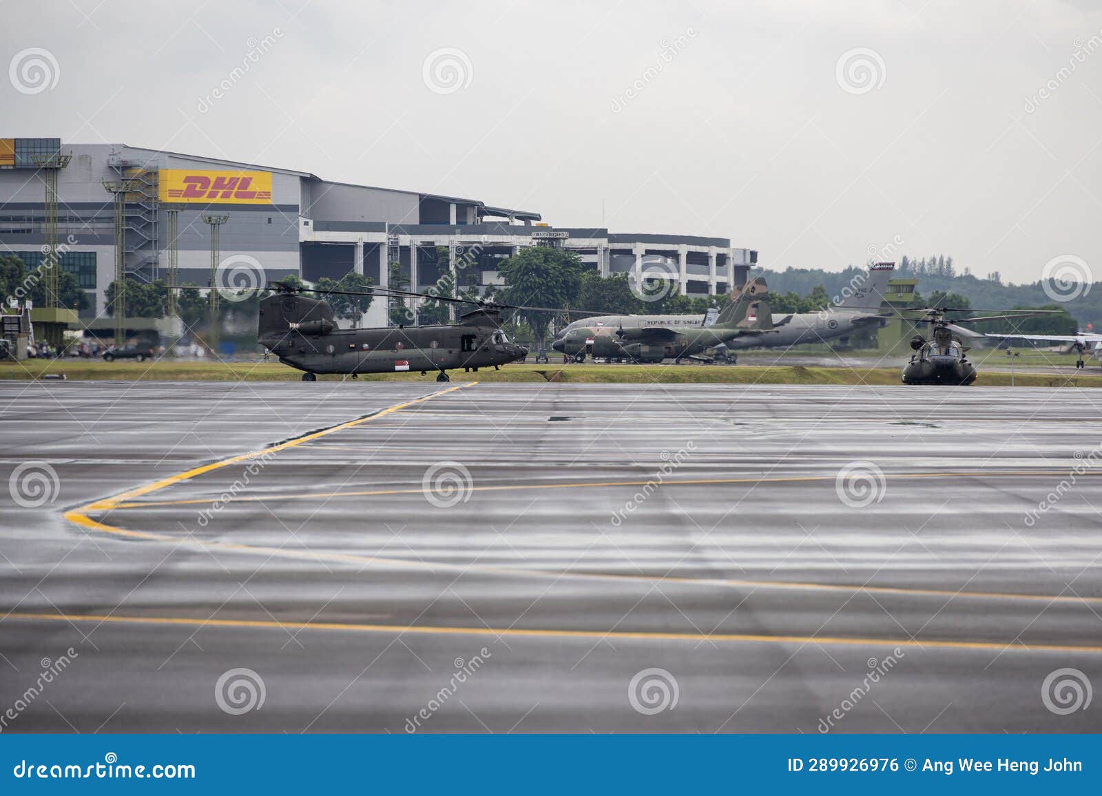 Boeing CH-47 Chinook on Runway Editorial Photo - Image of airplane ...