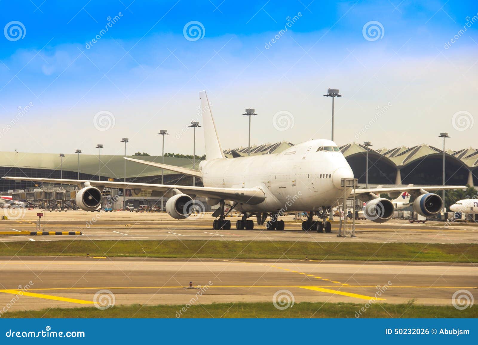 Boeing 747-2F6B Van MAS Cargo Bij KLIA Redactionele Foto - Image of ...